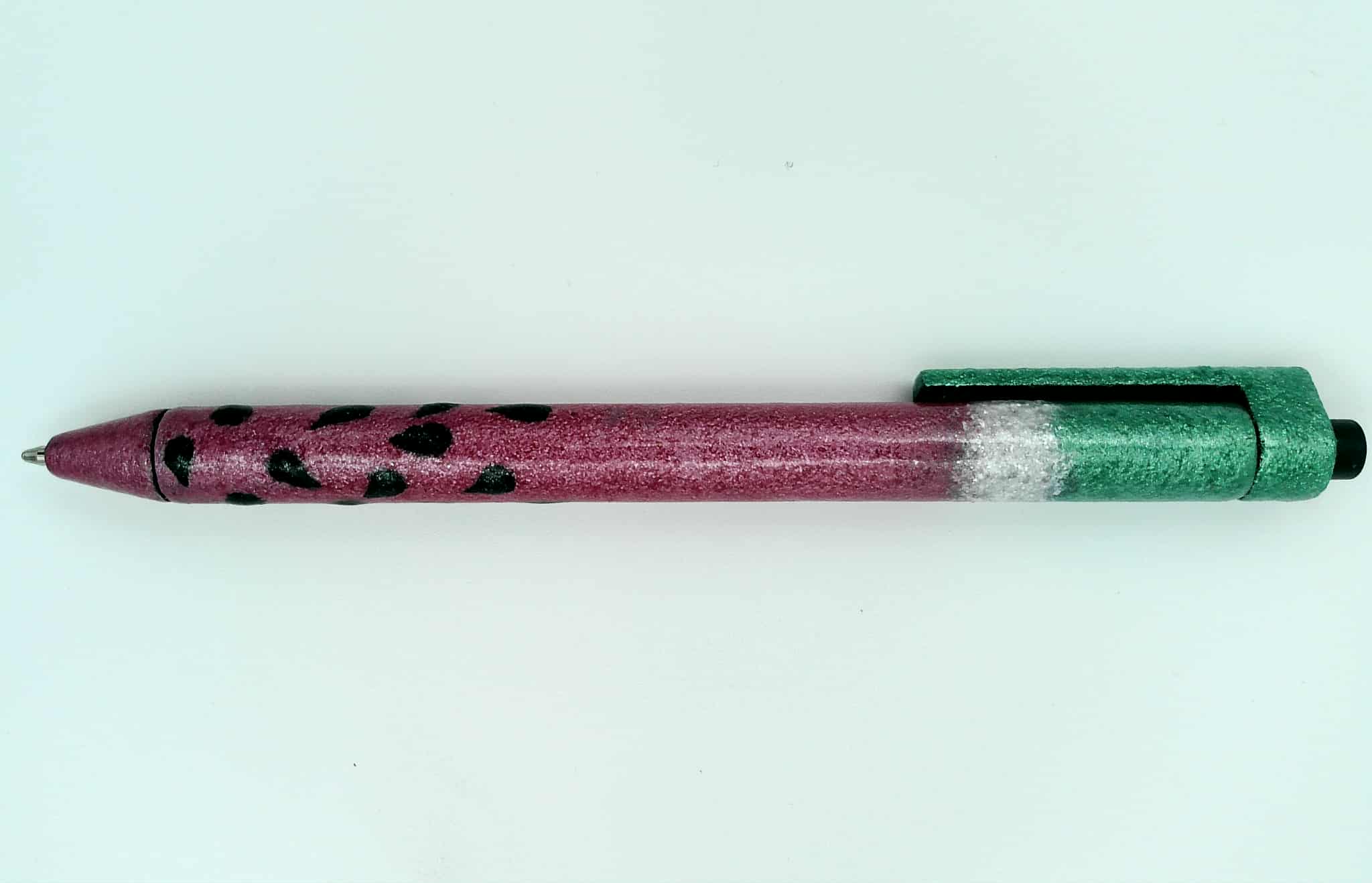 Stylos personnalisés en résine époxy | Stylos rechargeables faits main ...